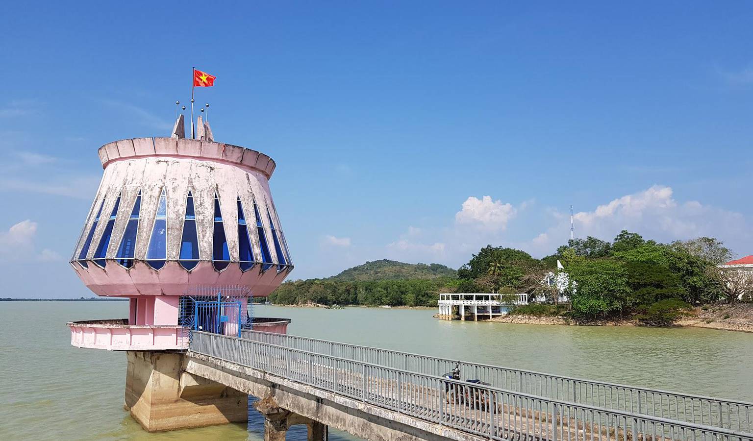 Dau Tieng Reservoir - Vietspace Travel