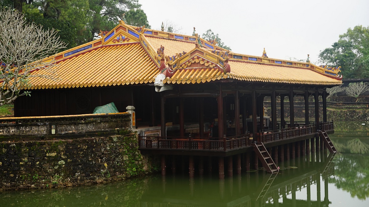 Tomb of Tu Duc - Vietspace Travel